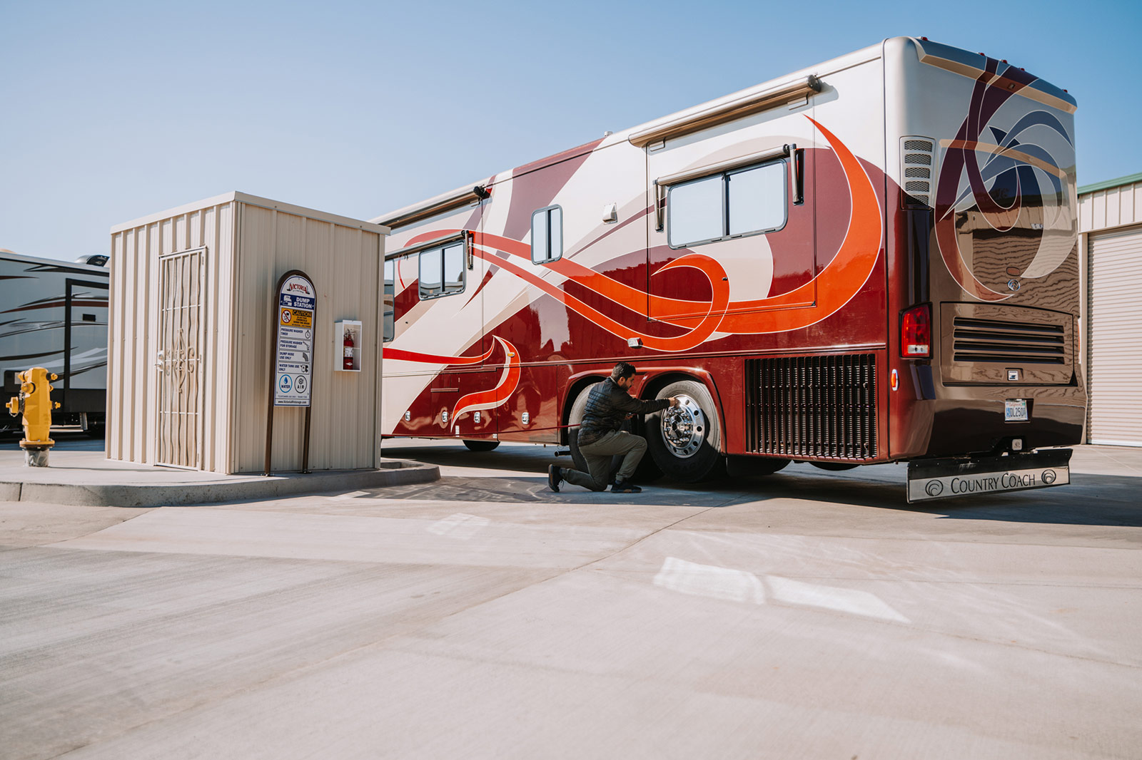 Fontana: Secure Storage Facility for Your RV, Boat, Vehicles and Mini ...